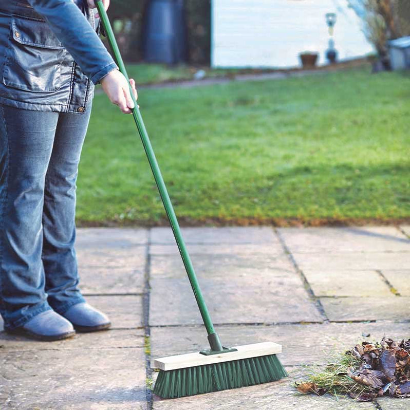 Smart Garden Yard Broom 30cm — Carpenders Park Garden Centre